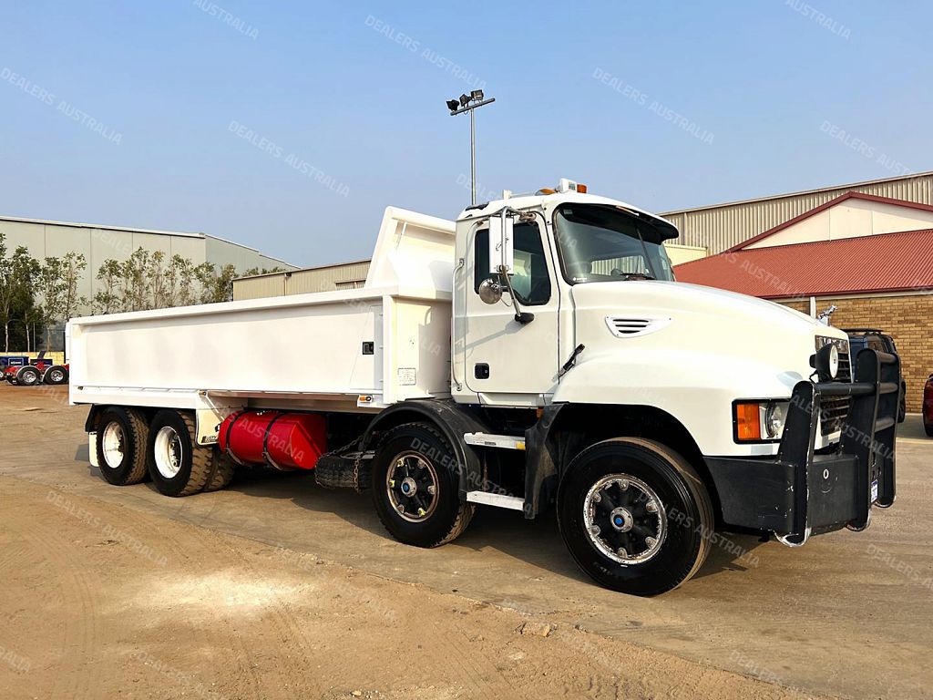 2006 Mack METROLINER | Truck, Trailer & Heavy Equipment Auctions