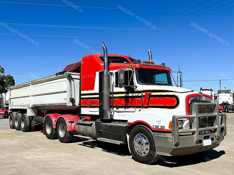 1997 Kenworth T401 6x4 Prime Mover & Freightmaster Tri-Axle Tipper ...