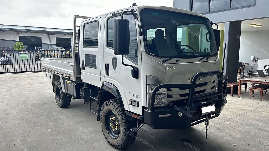 2023 Isuzu NPS75-155 4x4 Crew Cab Tray Top **BALANCE OF NEW TRUCK ...
