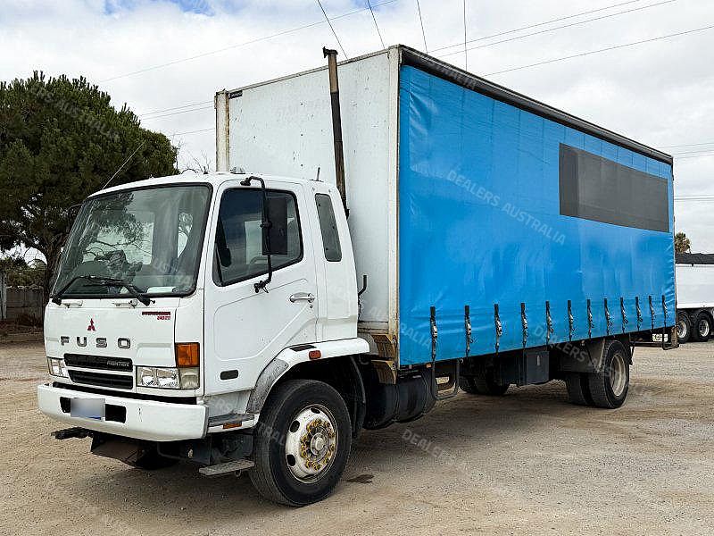 2006 Mitsubishi Fighter 4X2 12 Pallet Curtain Side Truck for sale in SA ...