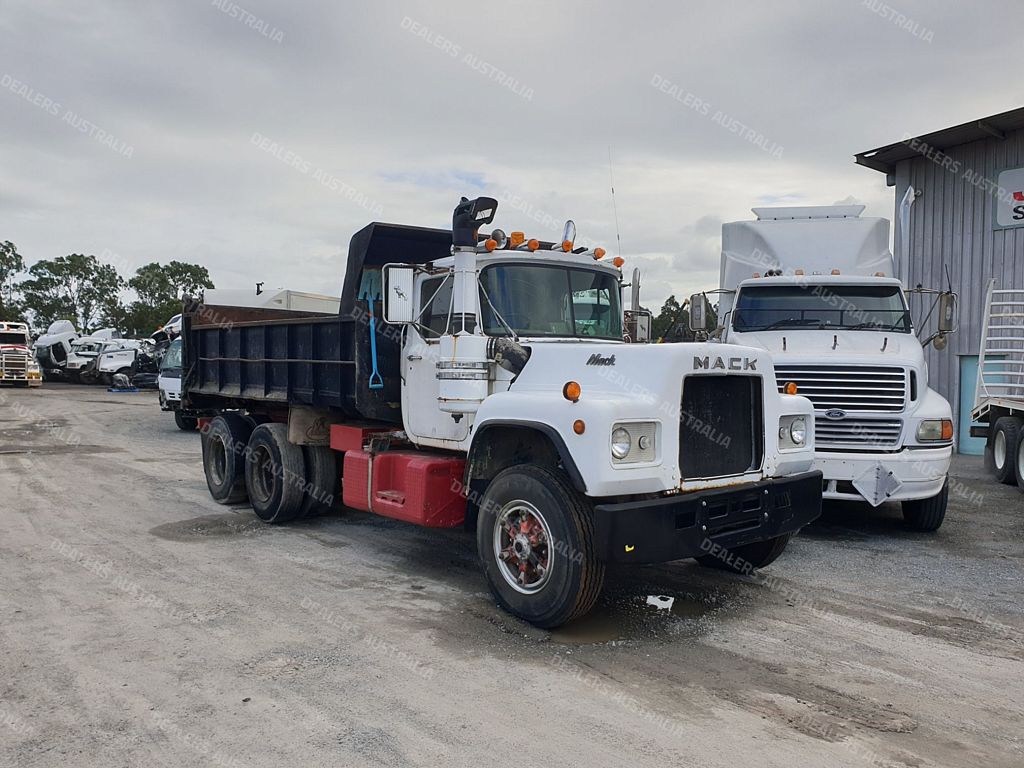 1976 Mack R600 SERIES for sale in QLD #T2224 | Truck Dealers Australia